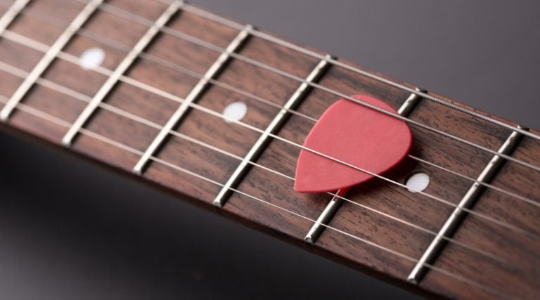 What Causes Fret Buzz and How to Fix It? - Killer Guitar Rigs